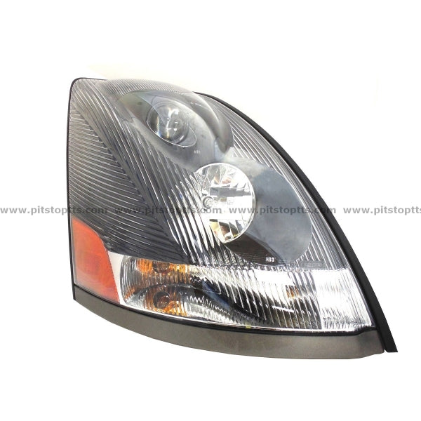 Volvo OEM Truck Headlight Set Left & Right 82329124 82329127